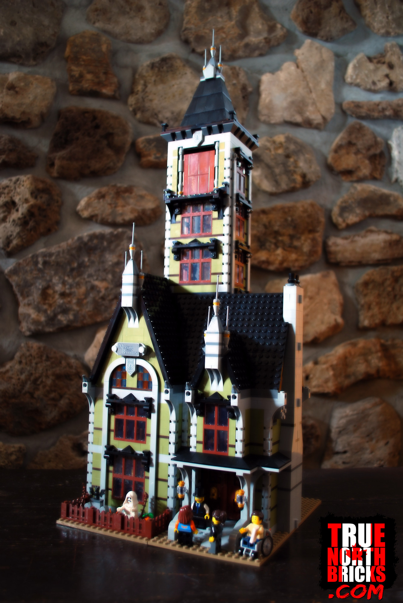 Haunted House (10273) Review - True North Bricks