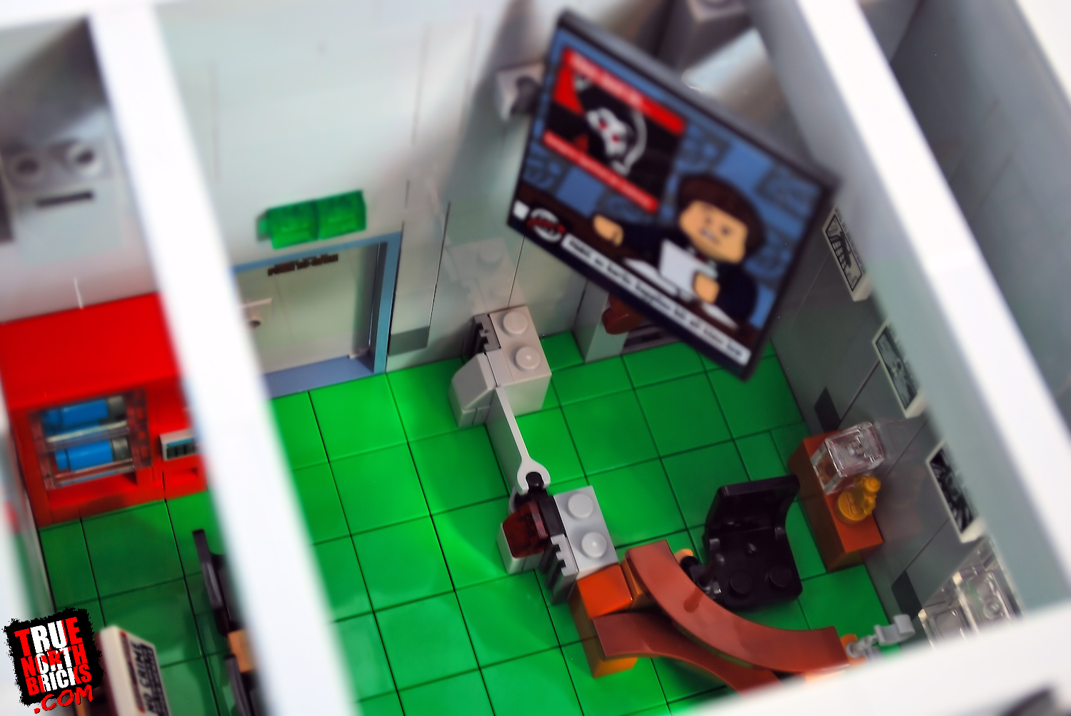 Daily Bugle (76178) LEGO Marvel Superheroes Review - True North Bricks